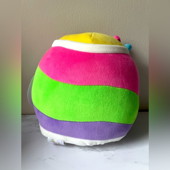 Squishmallows | Toys | Nwt Squishmallowsilver The Gummy Worms First To ...